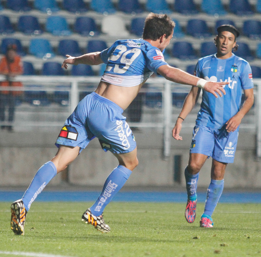 Octavio Rivero no se aparta de la celeste ni en el FIFA 2015