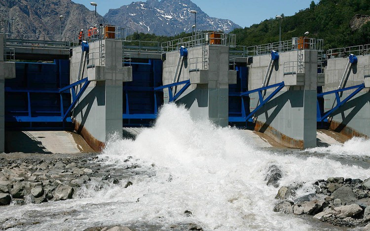 Conglomerado SPIC anuncia compra de generadora de energía renovable ...