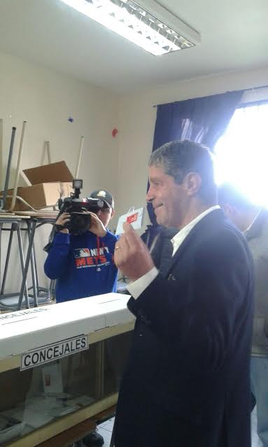 Continúa polémica: Alex Anich manda al diputado Castro "que se vaya a ...