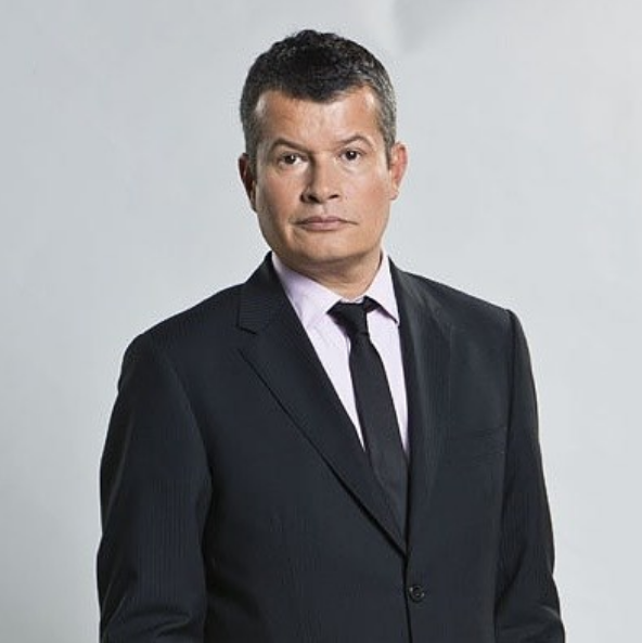 Look de Felipe Bianchi no pasa desapercibido y desata risa en redes ...