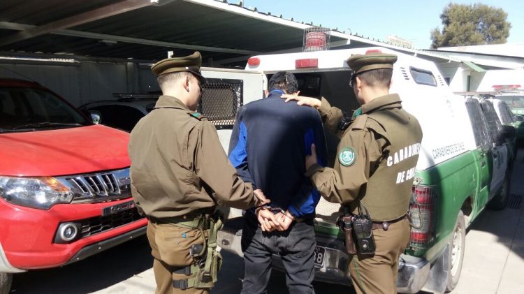 Rancagua: Hombre roba en supermercado Santa Isabel y huye en un colectivo